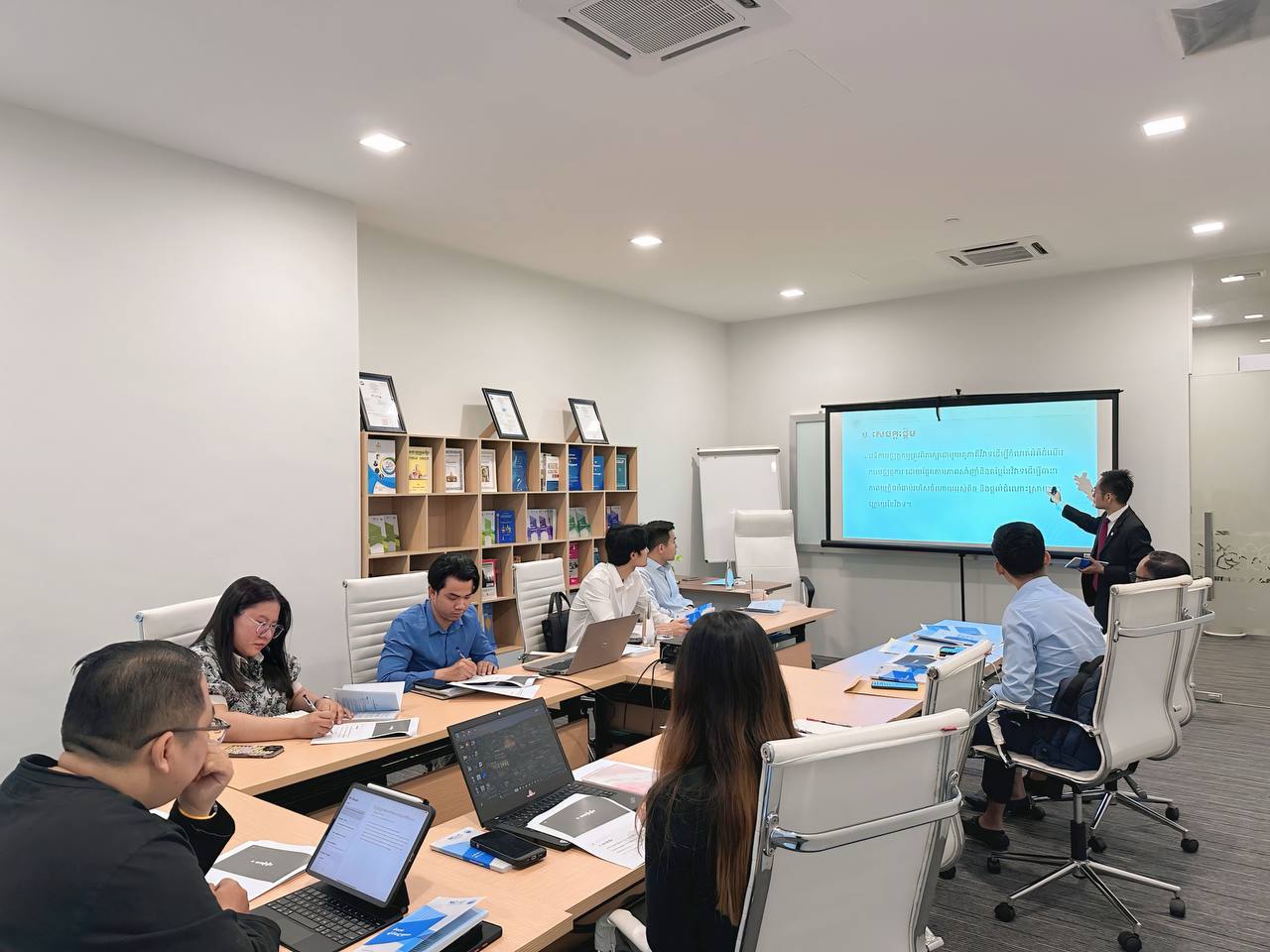 Seminar on Pre-Hearing and the Drafting of Procedural Order No. 01 ...